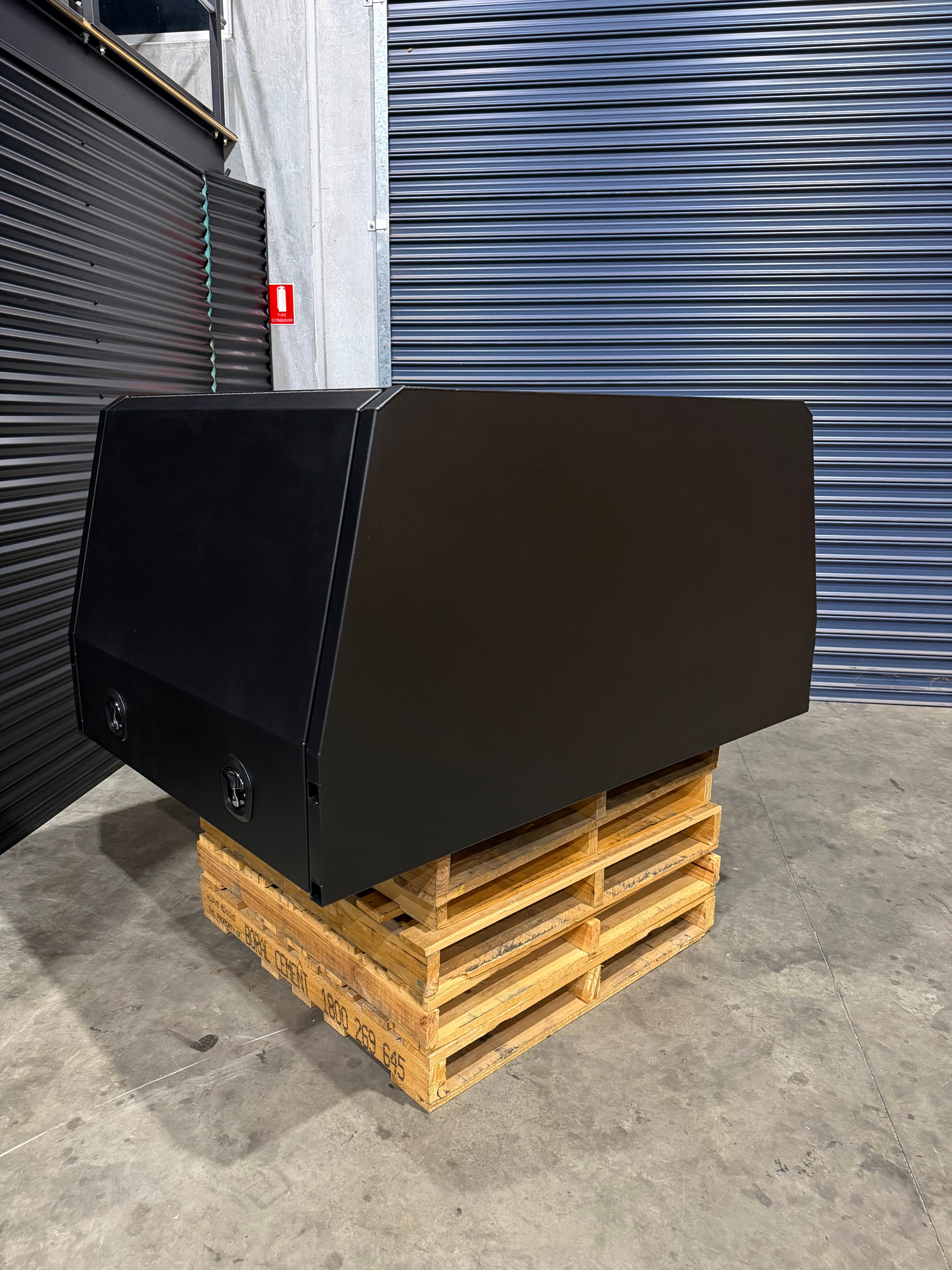LC79 1300l Canopy – APEX OFFROAD